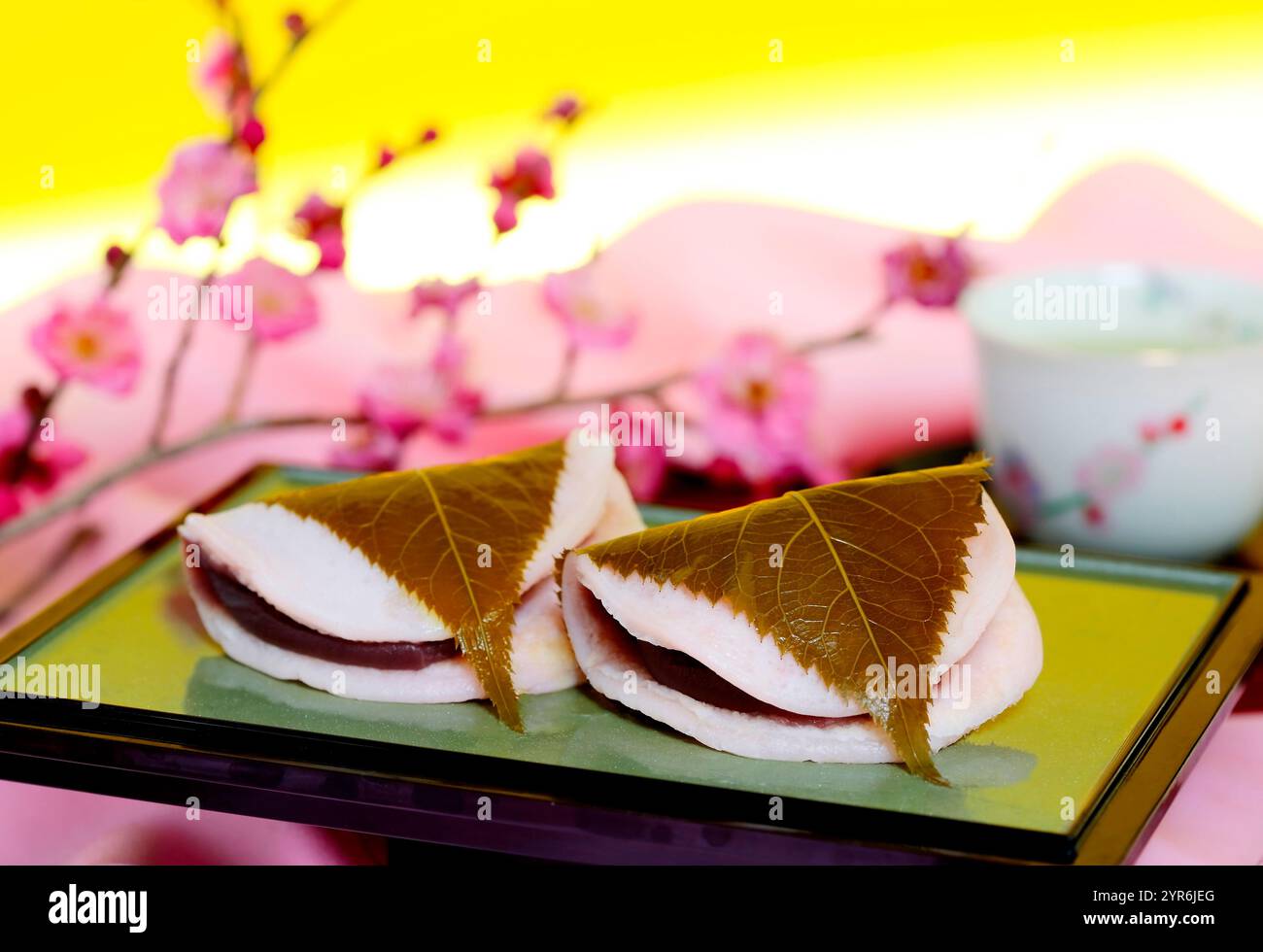 Rice cake with red bean hi-res stock photography and images - Alamy