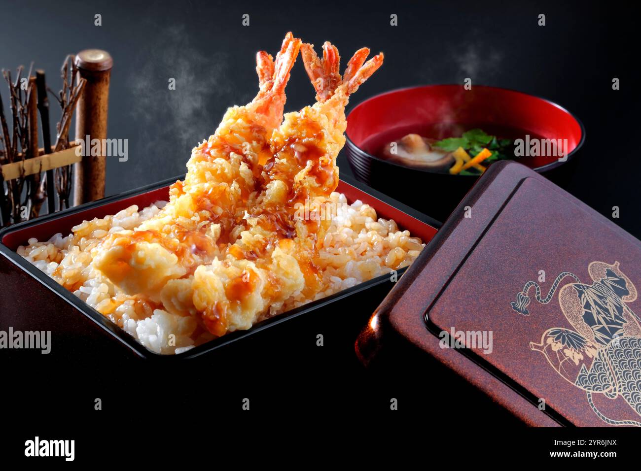 Ebi tempura jyu Stock Photo - Alamy