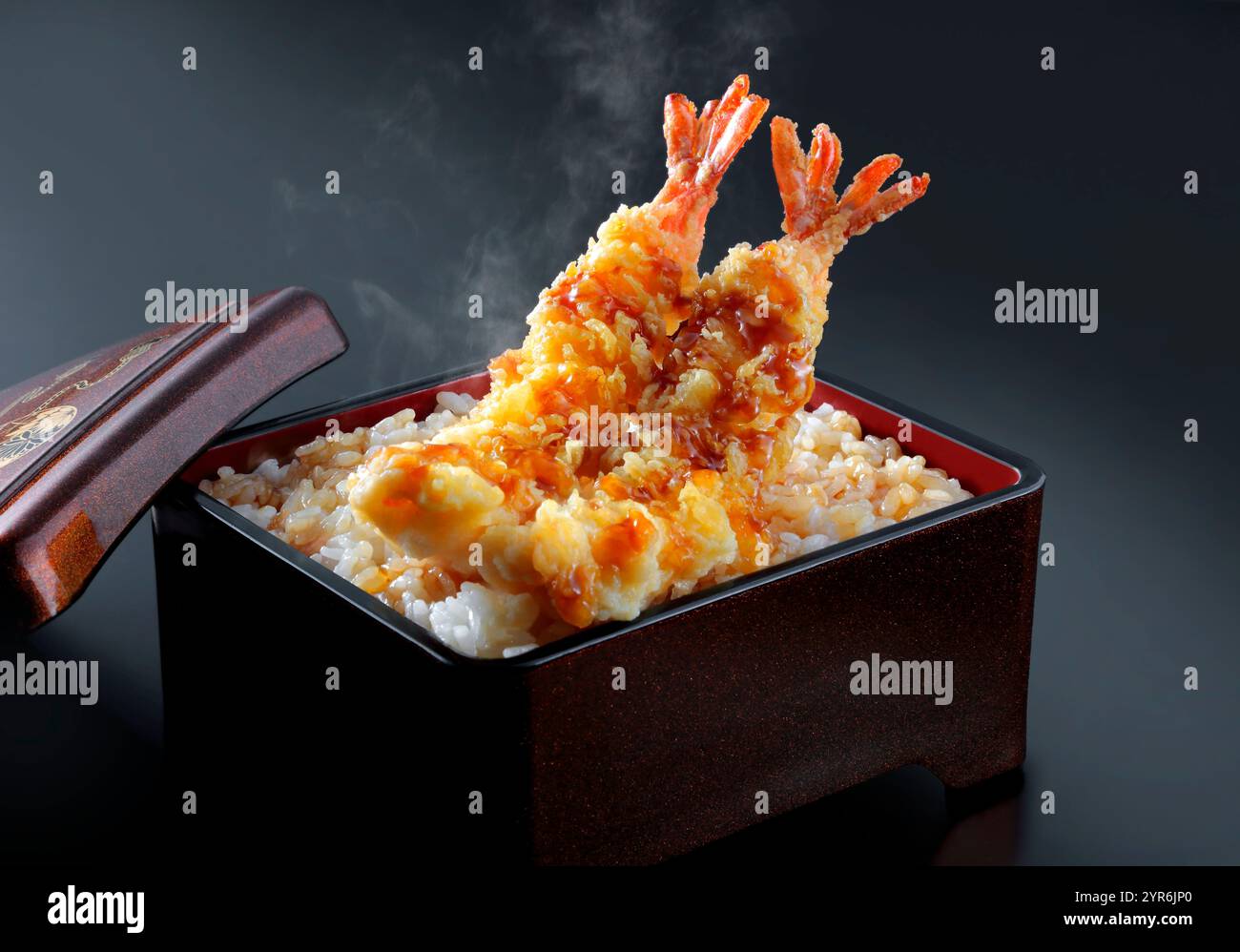 Ebi tempura jyu Stock Photo - Alamy