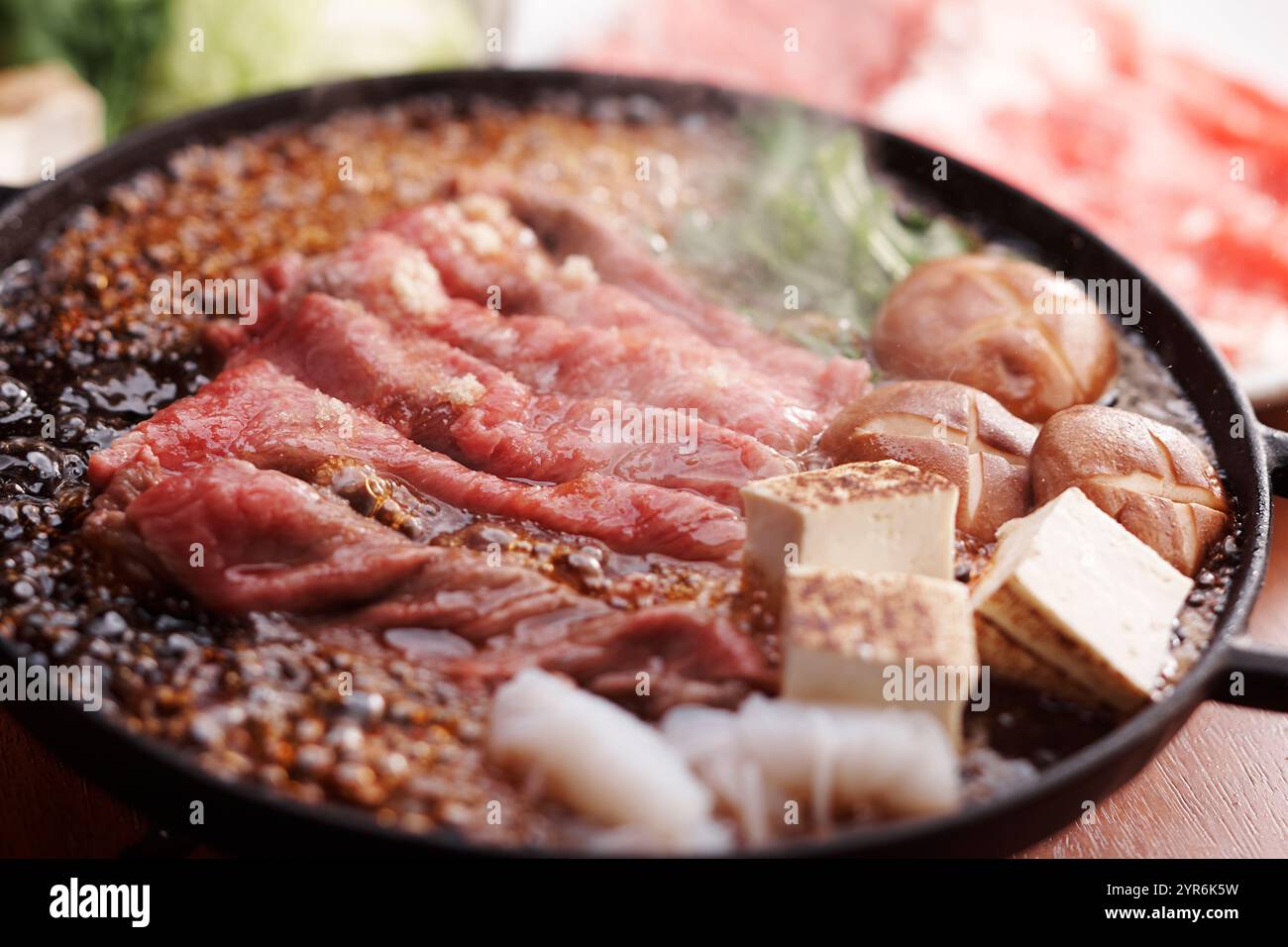 Japanese beef sukiyaki Stock Photo - Alamy
