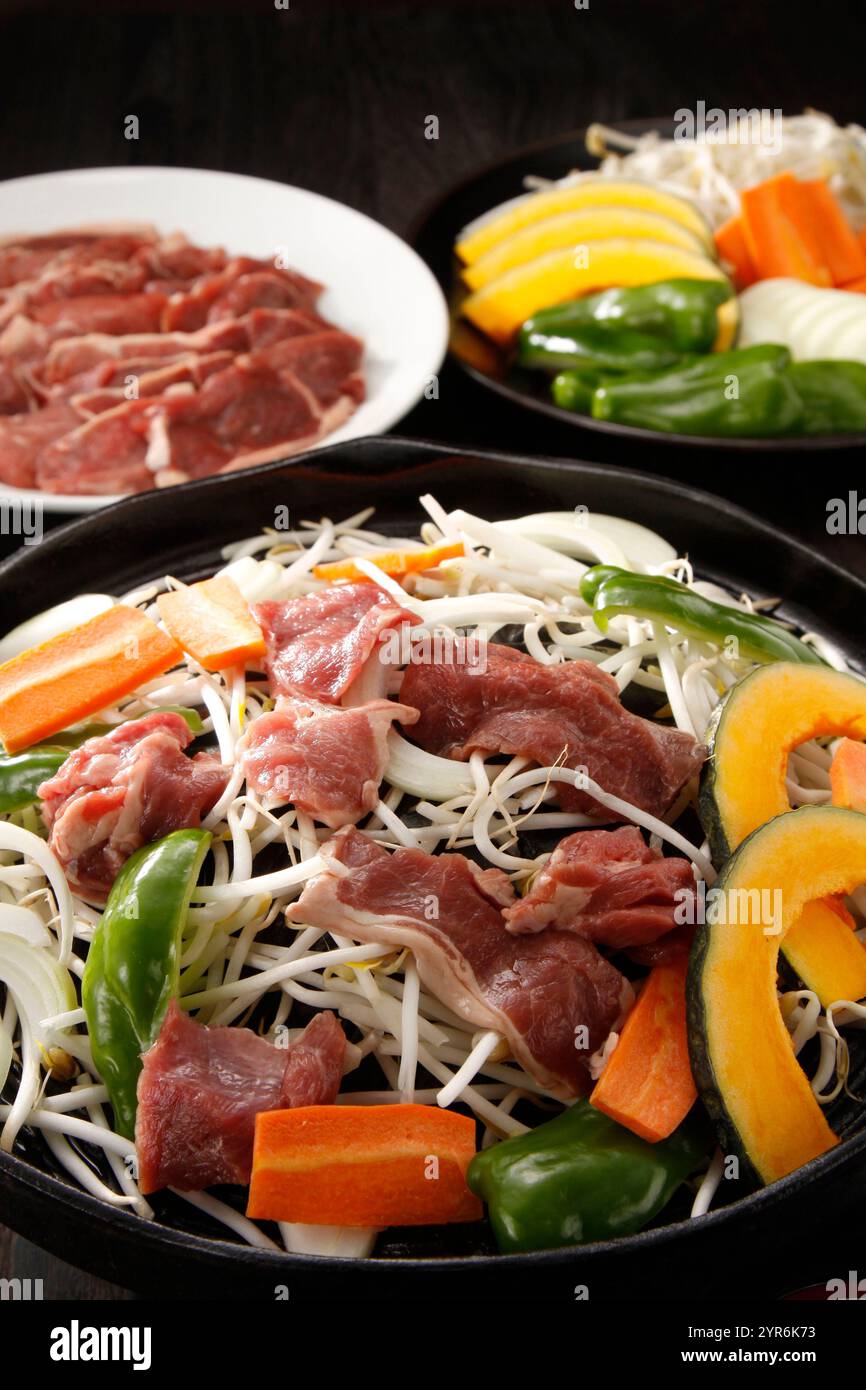 Grilled mutton and vegetables Stock Photo - Alamy