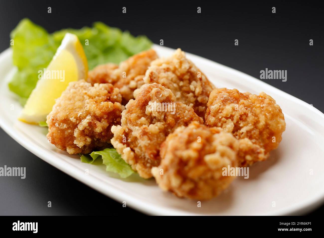 Plate deep fried chicken hi-res stock photography and images - Alamy