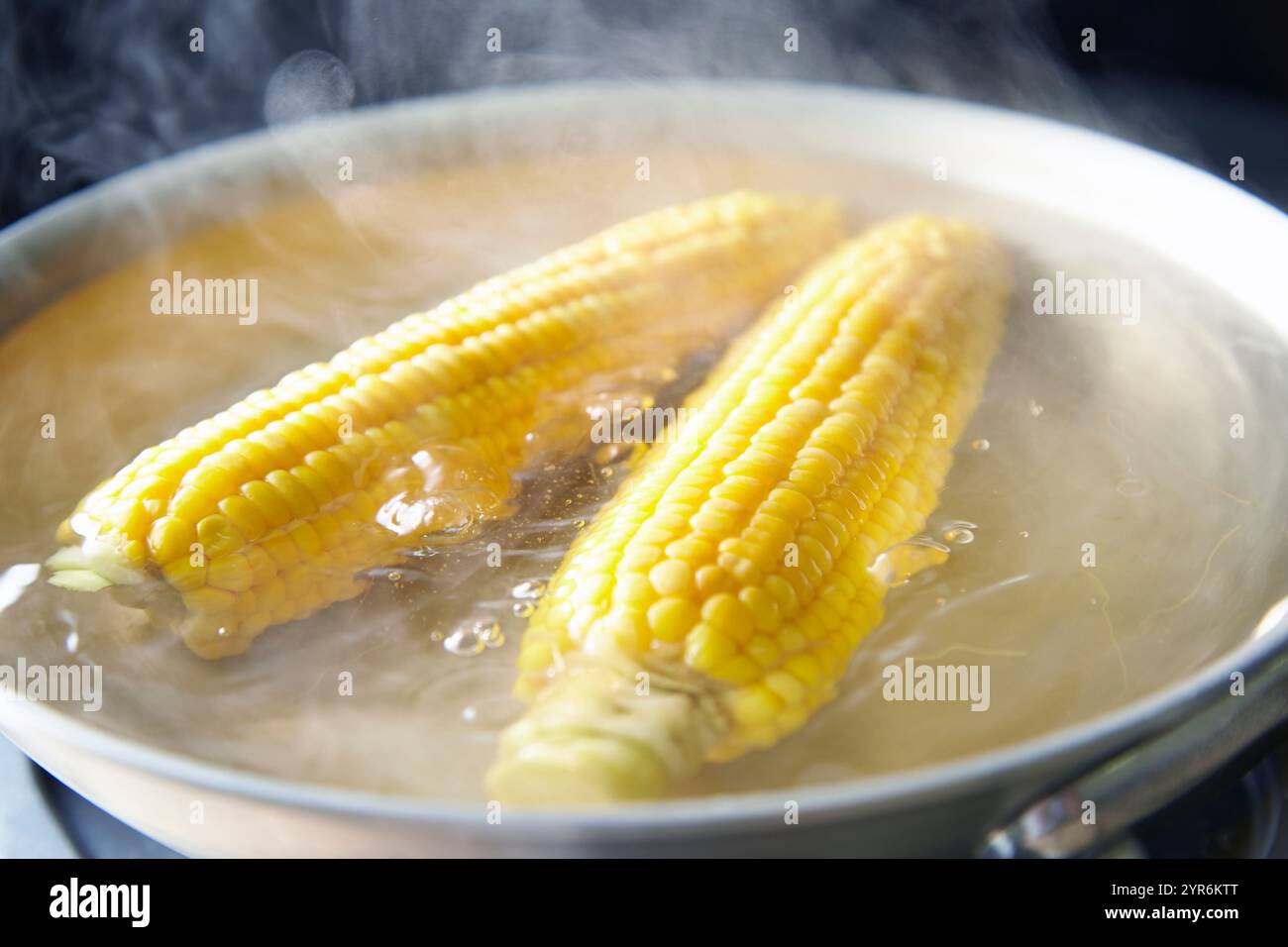 Boiling process of sugarcane Stock Photo - Alamy