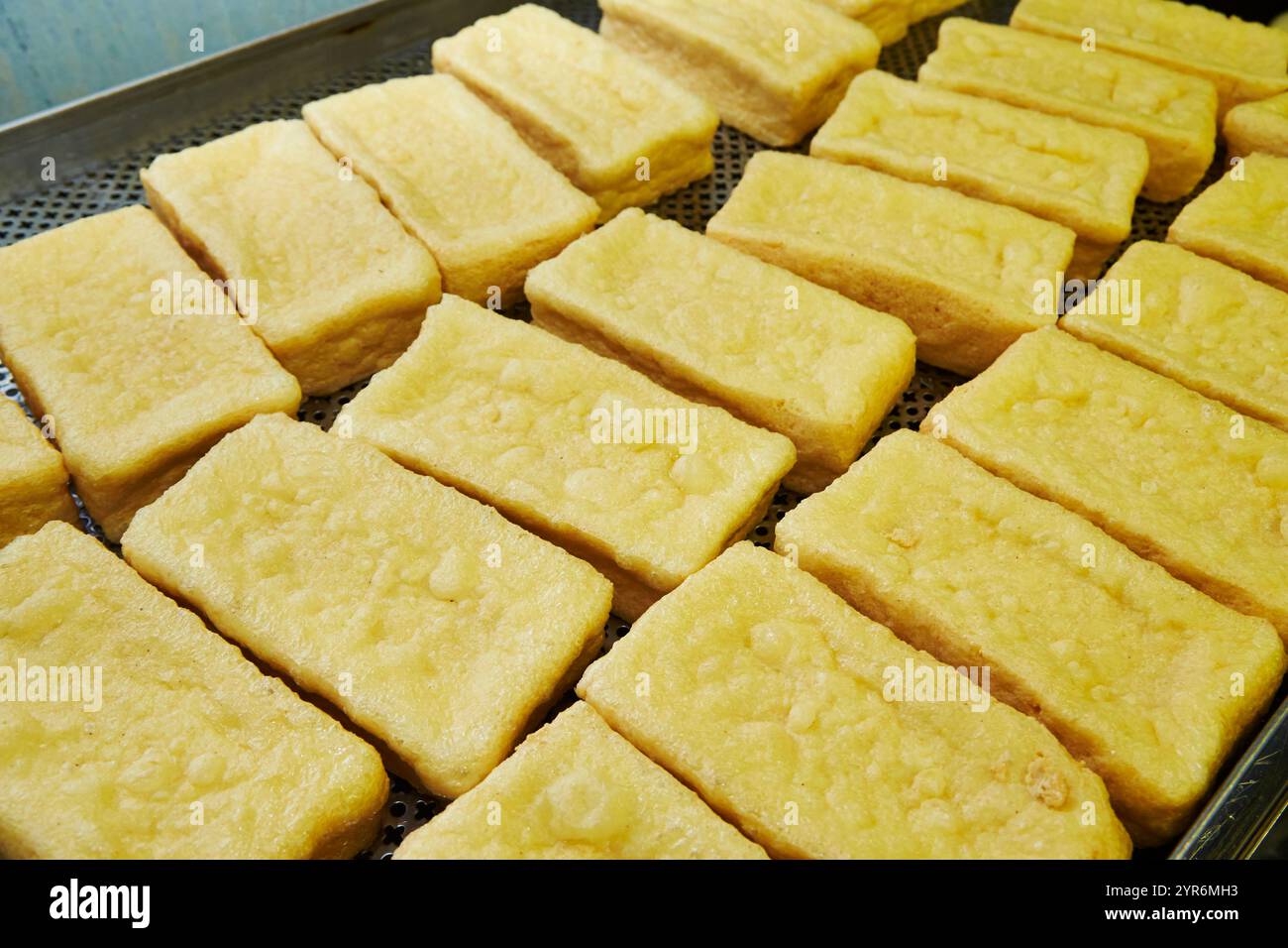 Deep frying cooking process hi-res stock photography and images - Alamy