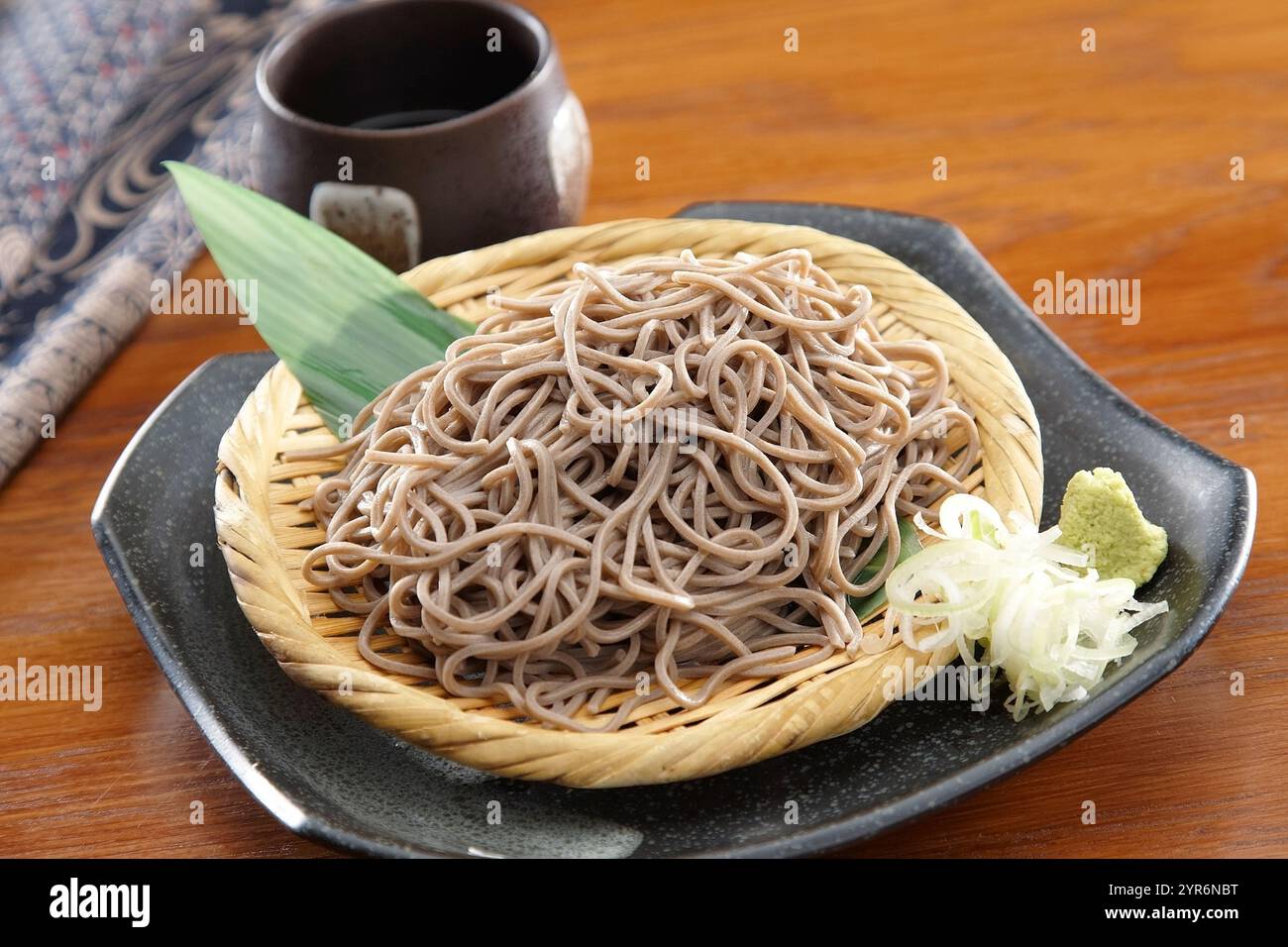 Zaru hi-res stock photography and images - Alamy