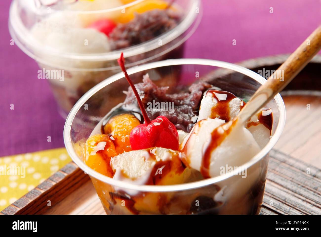 Japanese sweets1piece hi-res stock photography and images - Alamy