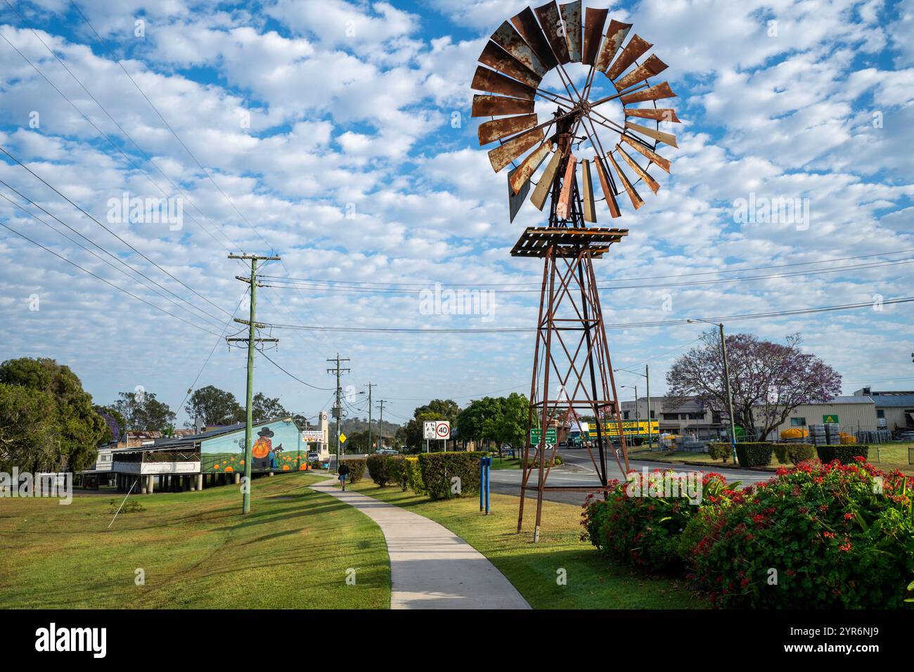 Large windmill on display outside Tourist Information Centre on Burnett ...