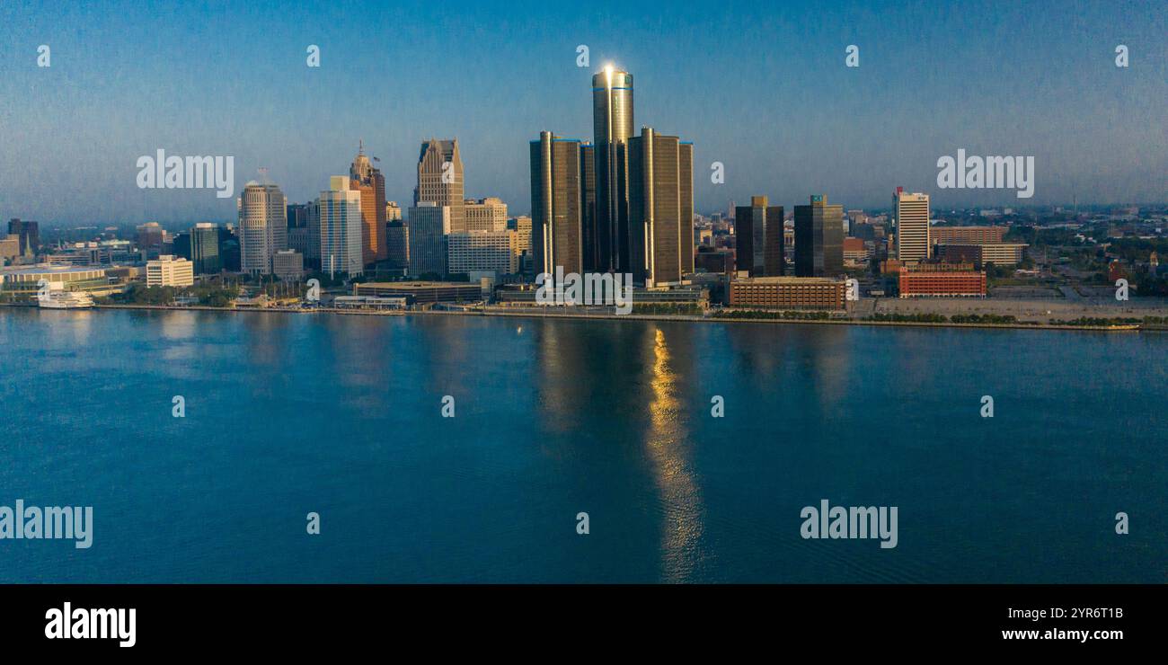 OCTOBER 2021, DETROIT, MICHIGAN, USA - Detroit River Reflecting Skyline ...