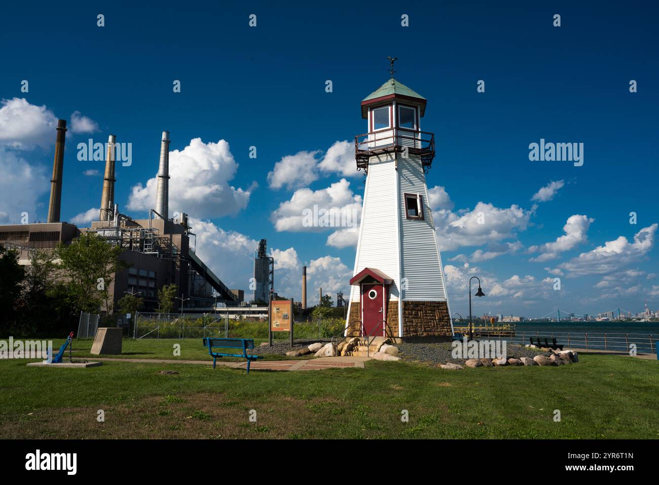 OCTOBER 2021, DETROIT, MICHIGAN, USA - River Rouge - Mariners' Memorial ...