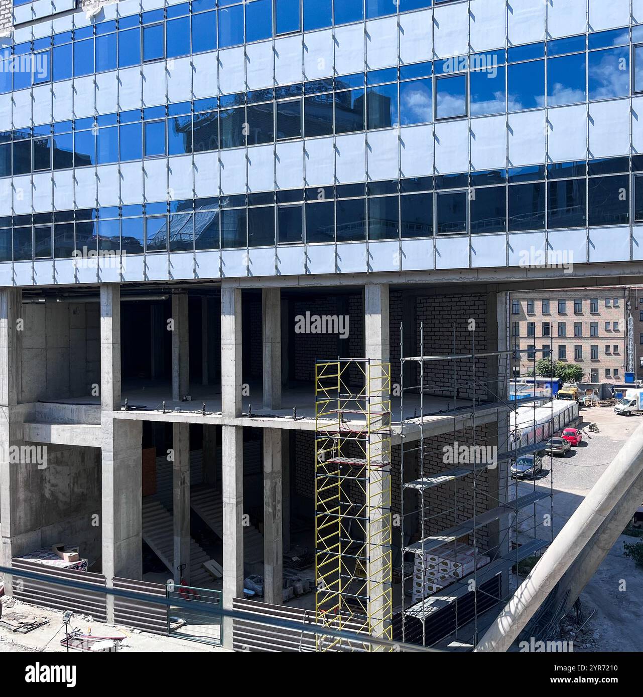 Scaffolding for safe access to construction work Stock Photo - Alamy