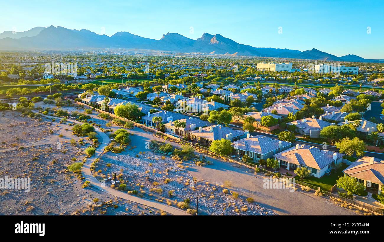 Suburban desert oasis mountain hi-res stock photography and images - Alamy