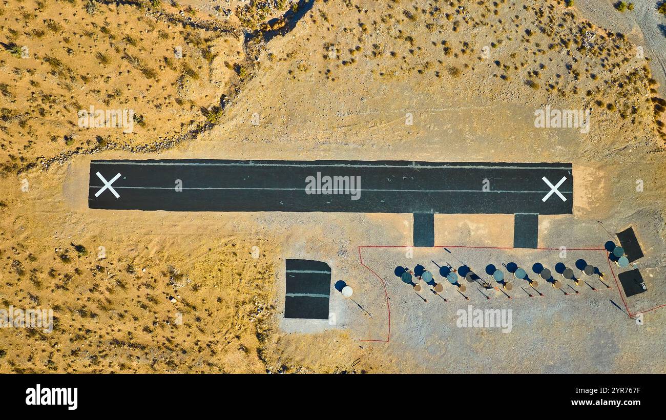 Closed panels hi-res stock photography and images - Alamy