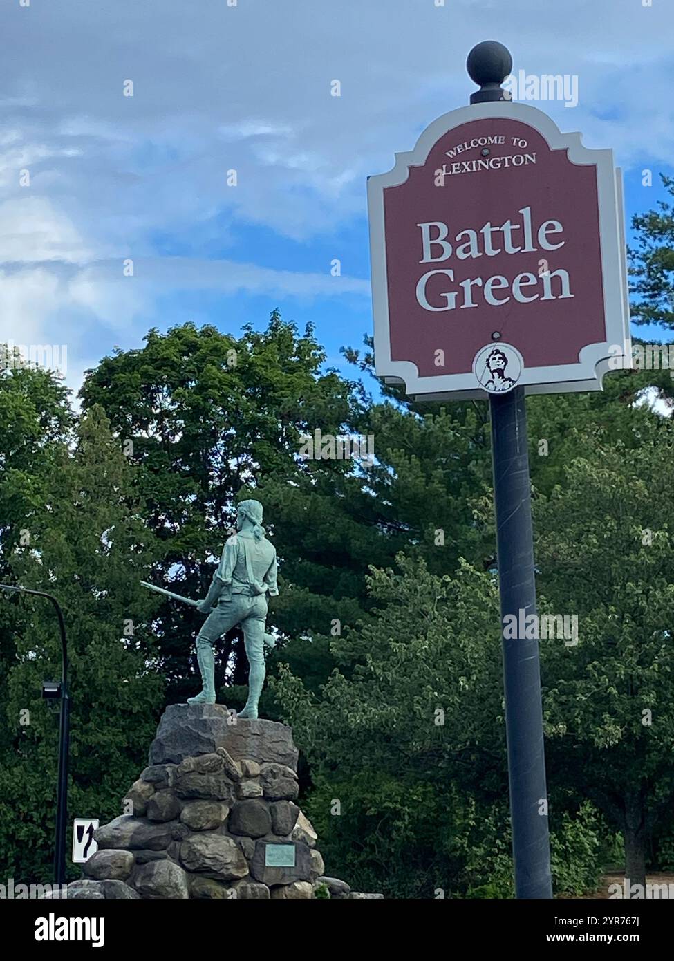 Lexington battle monument hi-res stock photography and images - Alamy