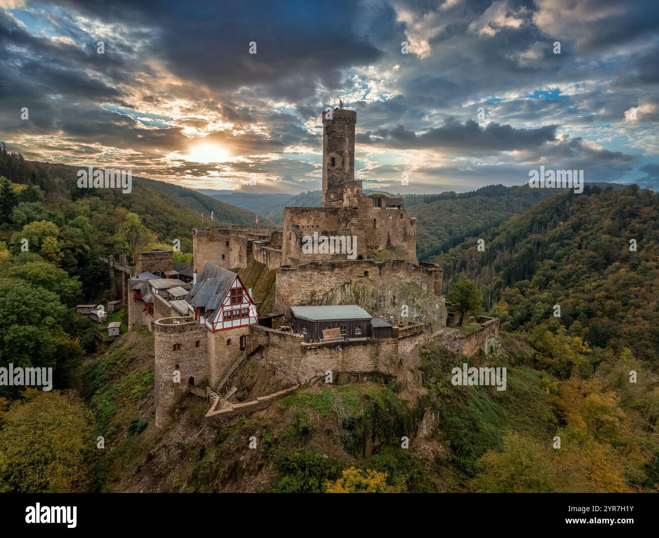 Tall keep hi-res stock photography and images - Alamy