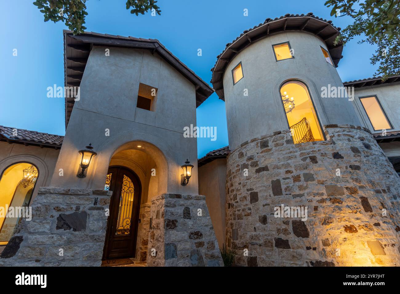 Setting features architectural details hi-res stock photography and ...