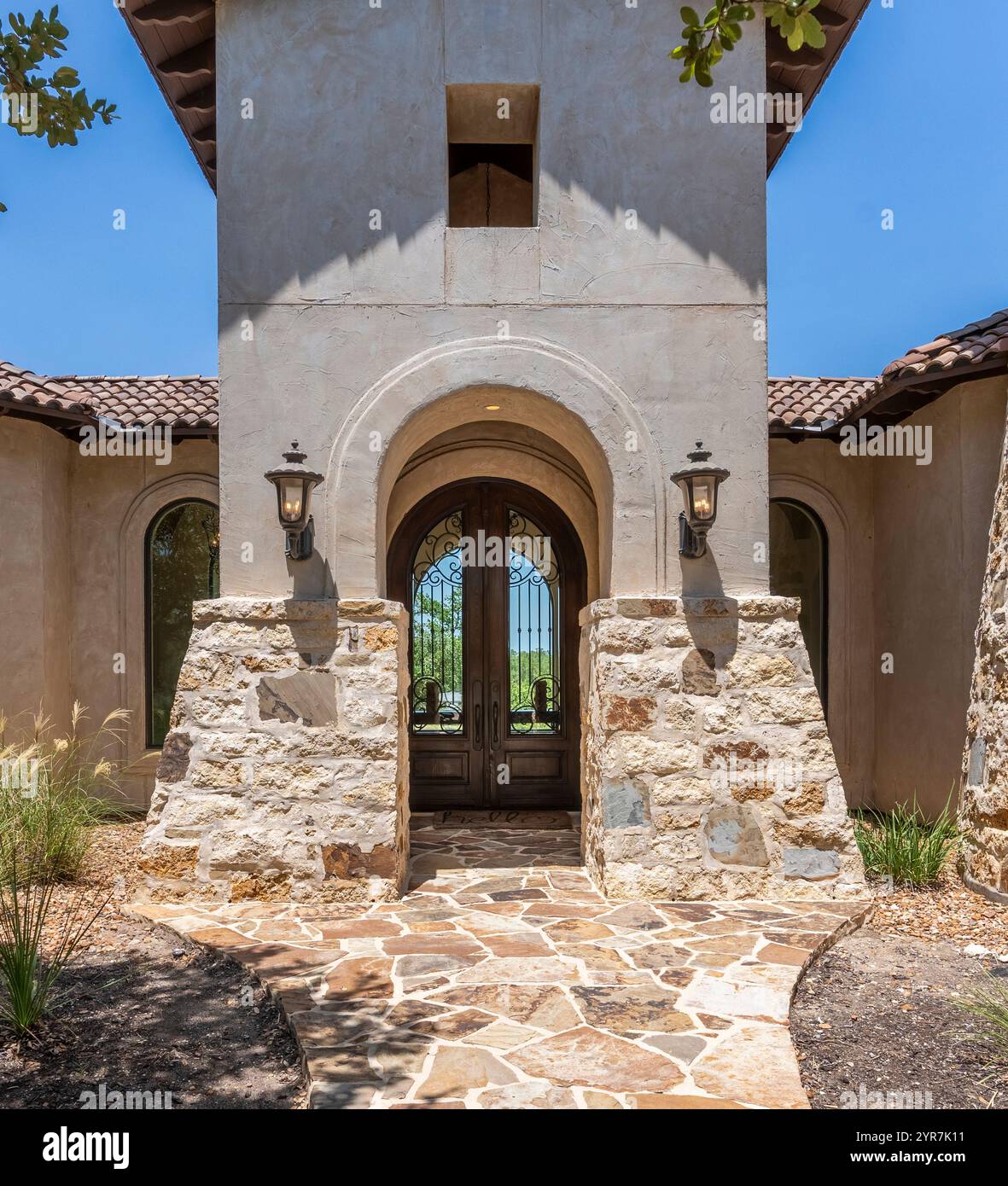 Charming view residential pathway hi-res stock photography and images ...