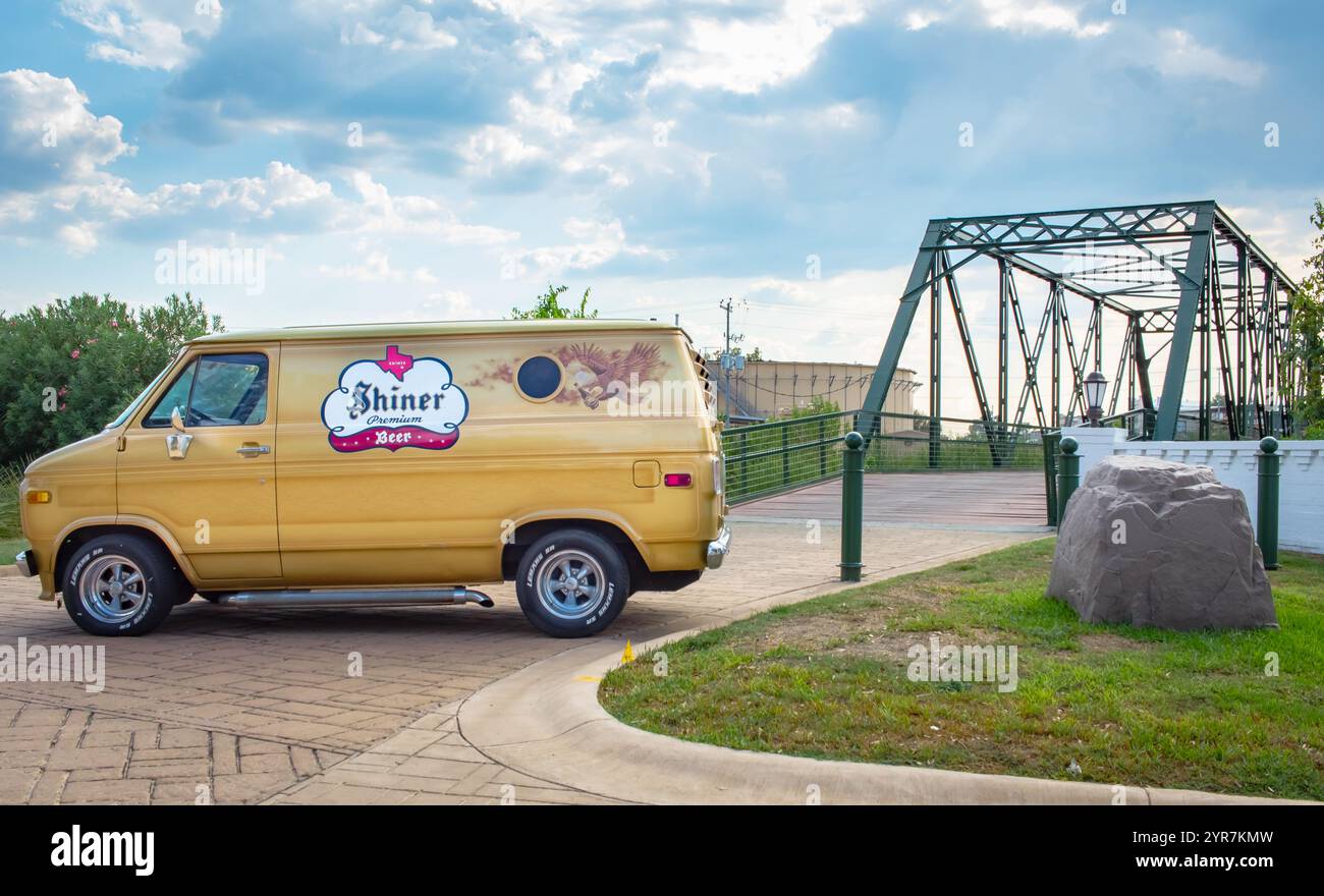 Sky branded van hi-res stock photography and images - Alamy
