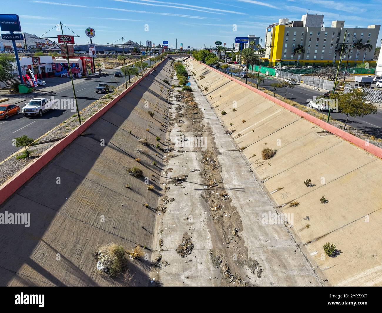 Rio de concreto hi-res stock photography and images - Alamy