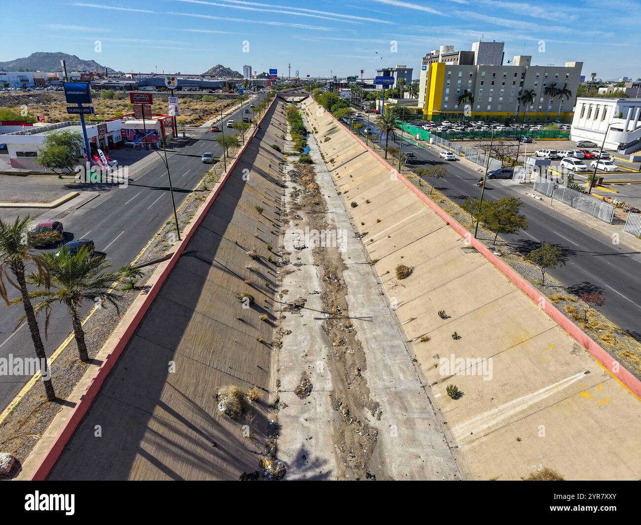 Rio de concreto hi-res stock photography and images - Alamy