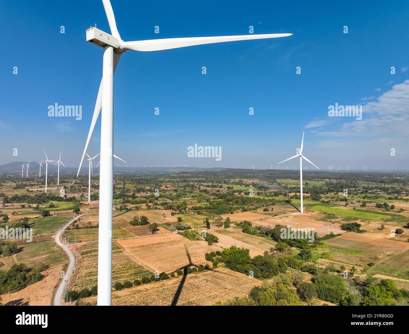 Wind energy and sustainable power generation with wind turbines, Eco ...