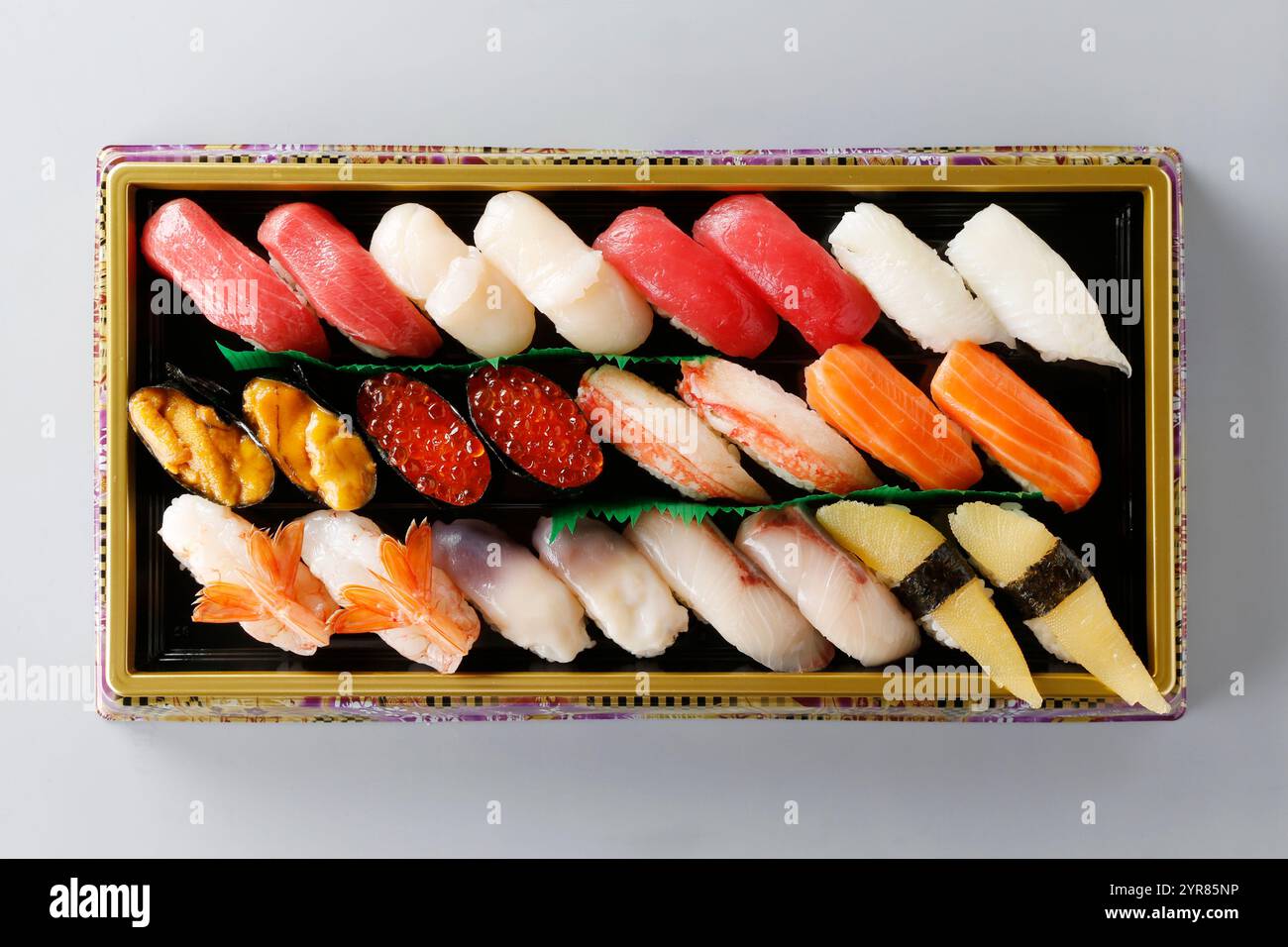 Set japanese sushi top hi-res stock photography and images - Alamy