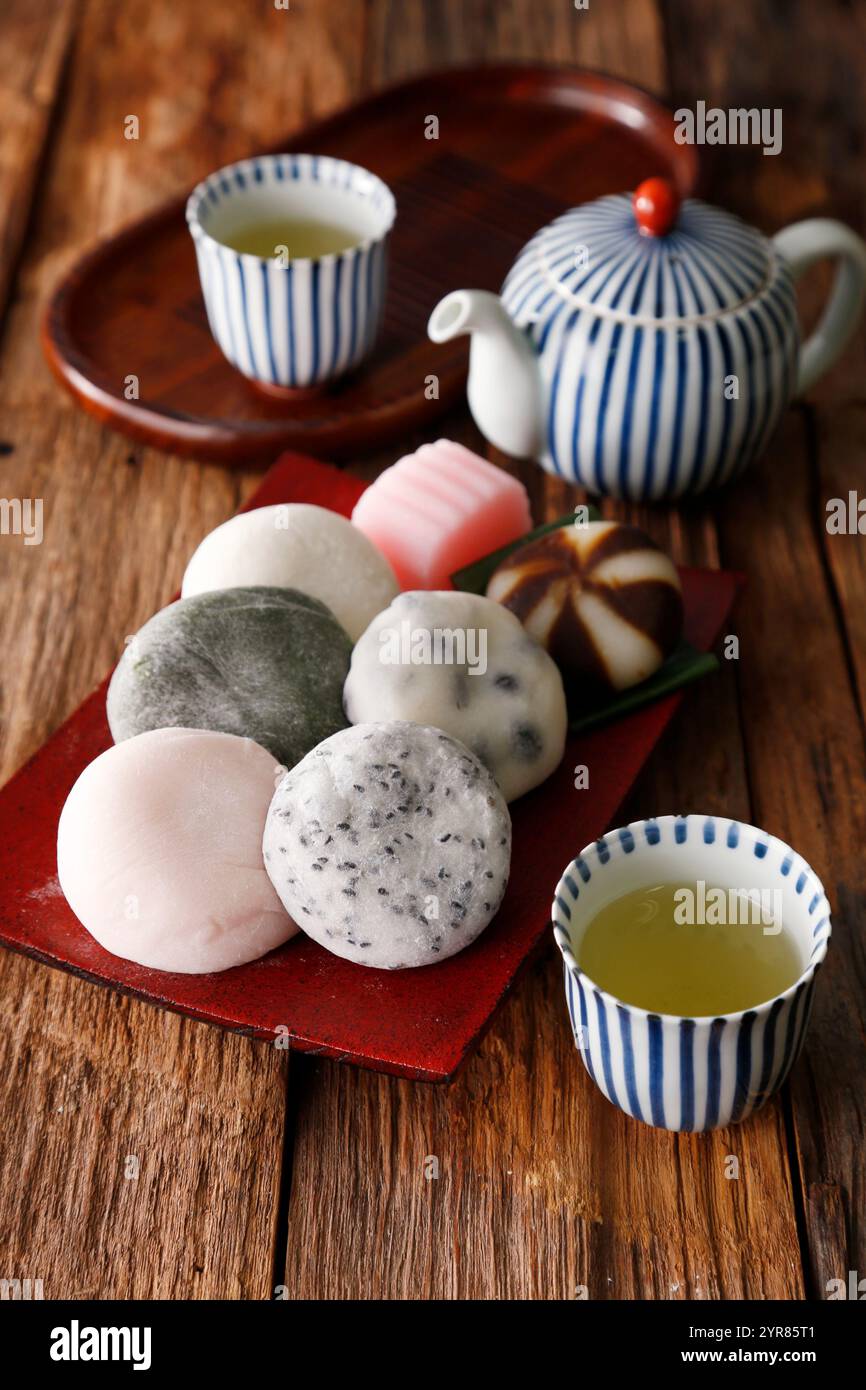Japan mochi hi-res stock photography and images - Alamy