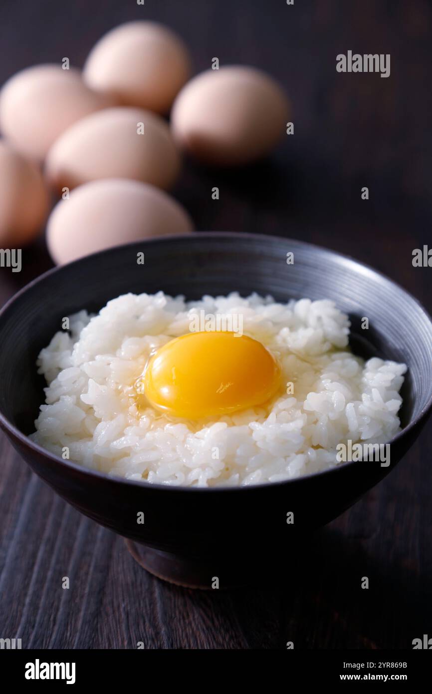Fresh eggs and egg on rice Stock Photo - Alamy