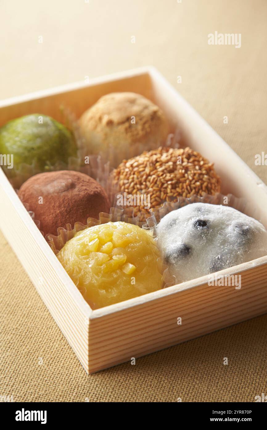 Green tea daifuku hi-res stock photography and images - Alamy