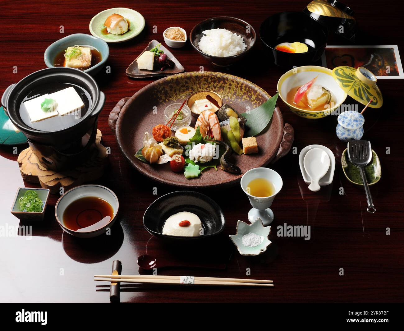 Japanese kaiseki course hi-res stock photography and images - Alamy