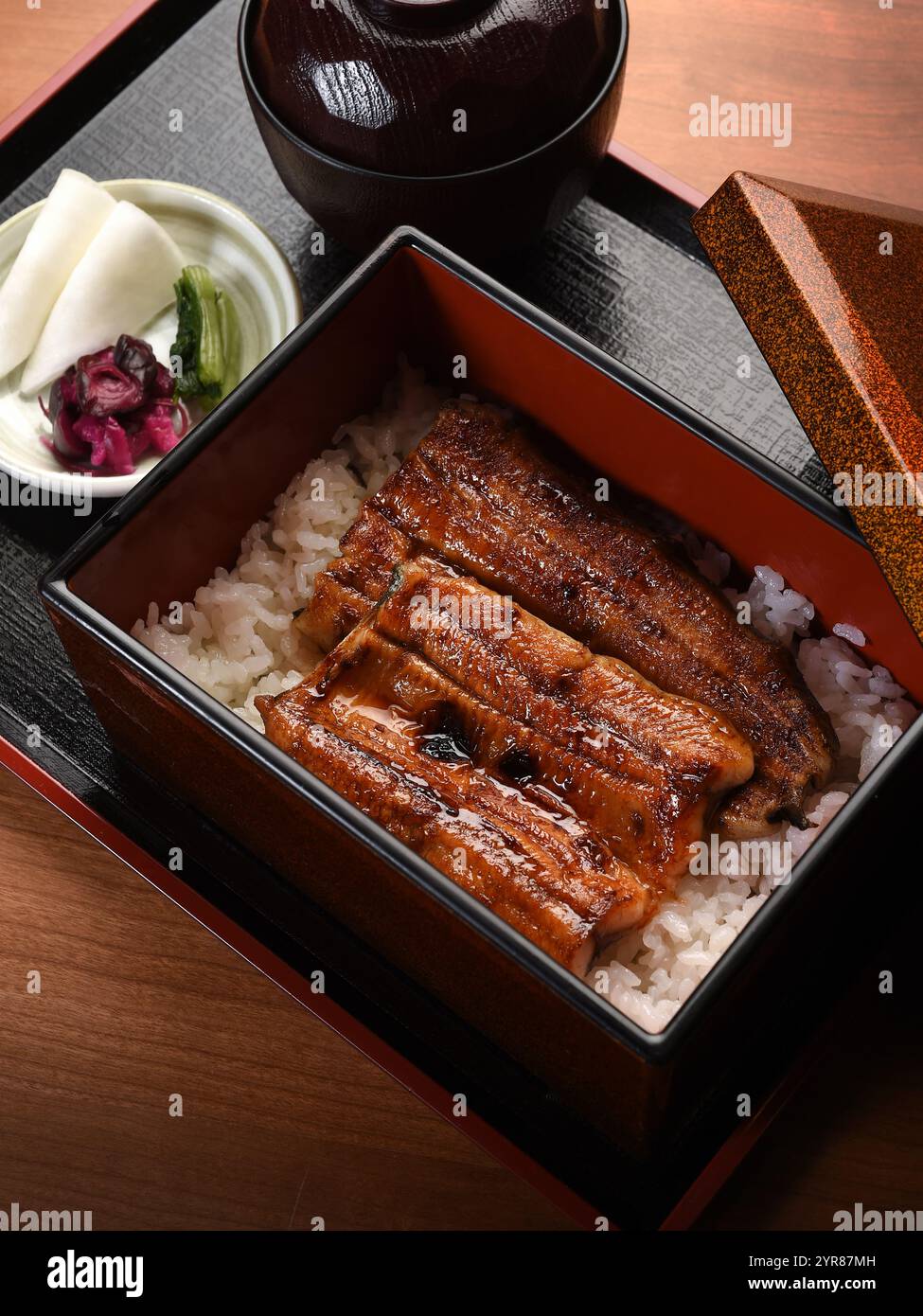 Eel soup japan hi-res stock photography and images - Alamy