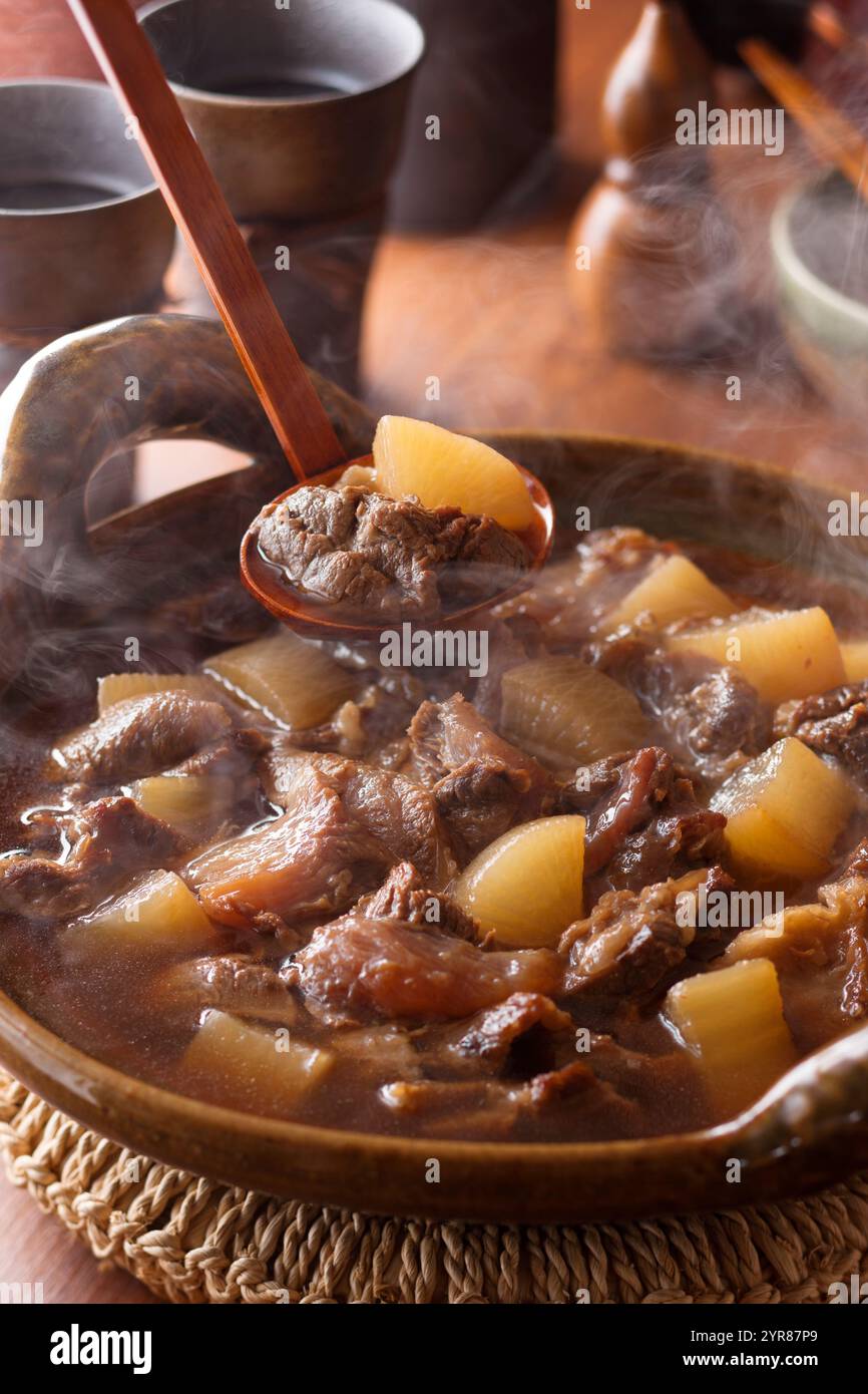 Braised beef tendon Stock Photo - Alamy