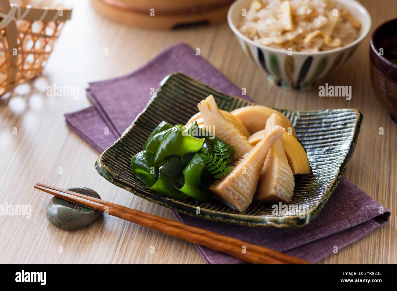 Simmered wakatake / bamboo shoots and wakame Stock Photo - Alamy