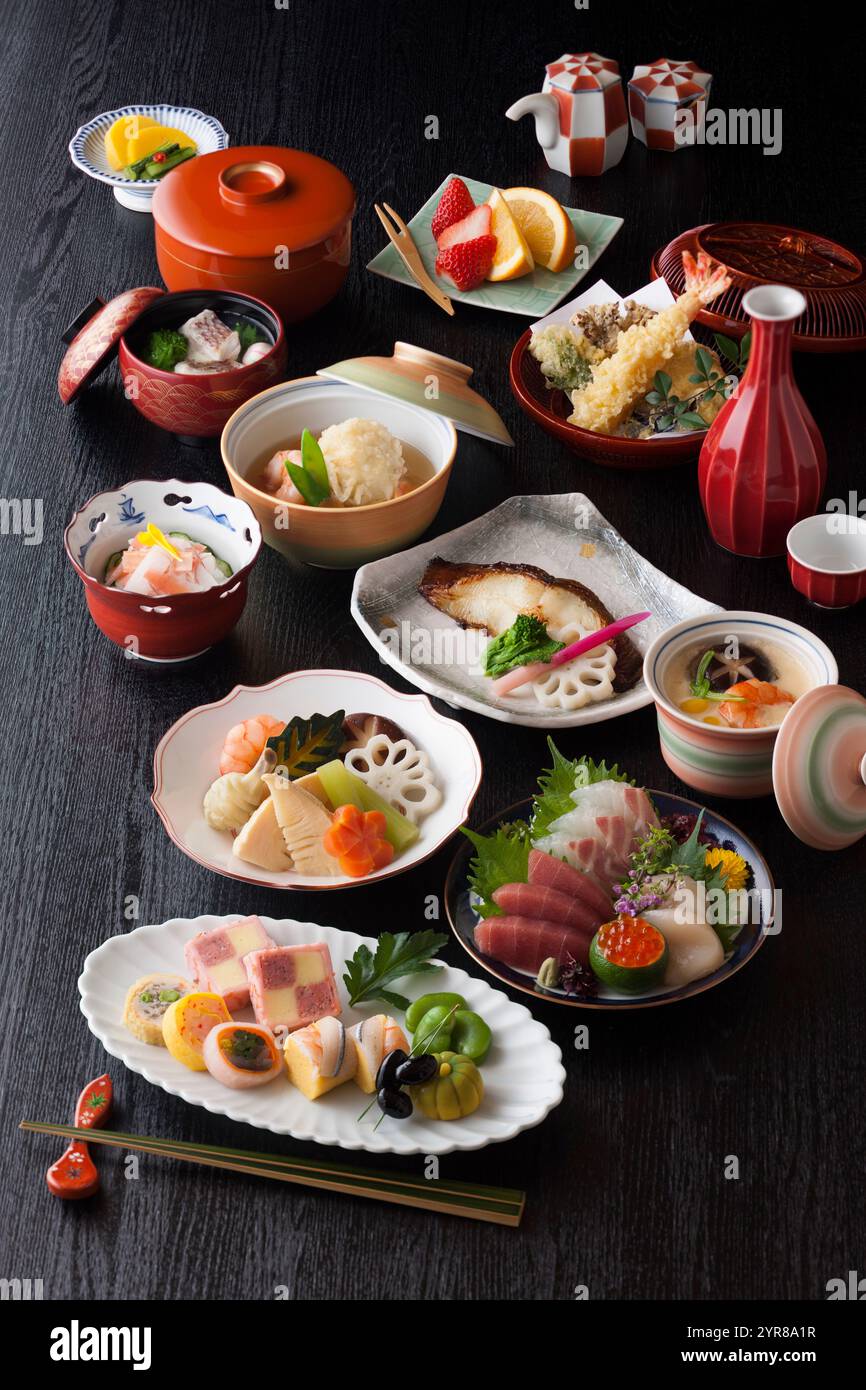 Kaiseki course meal Stock Photo - Alamy