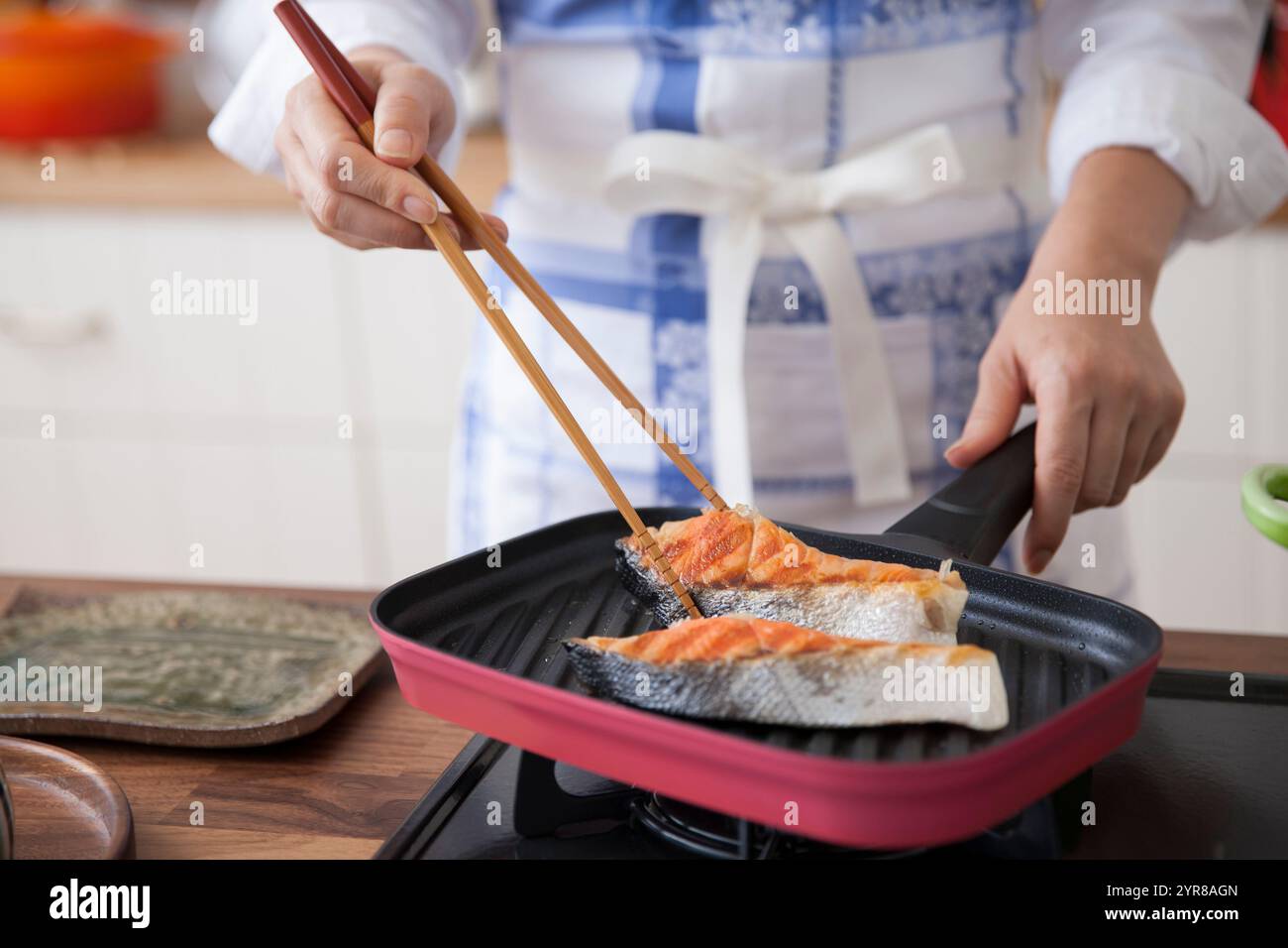 Grilled fish on counter hi-res stock photography and images - Alamy