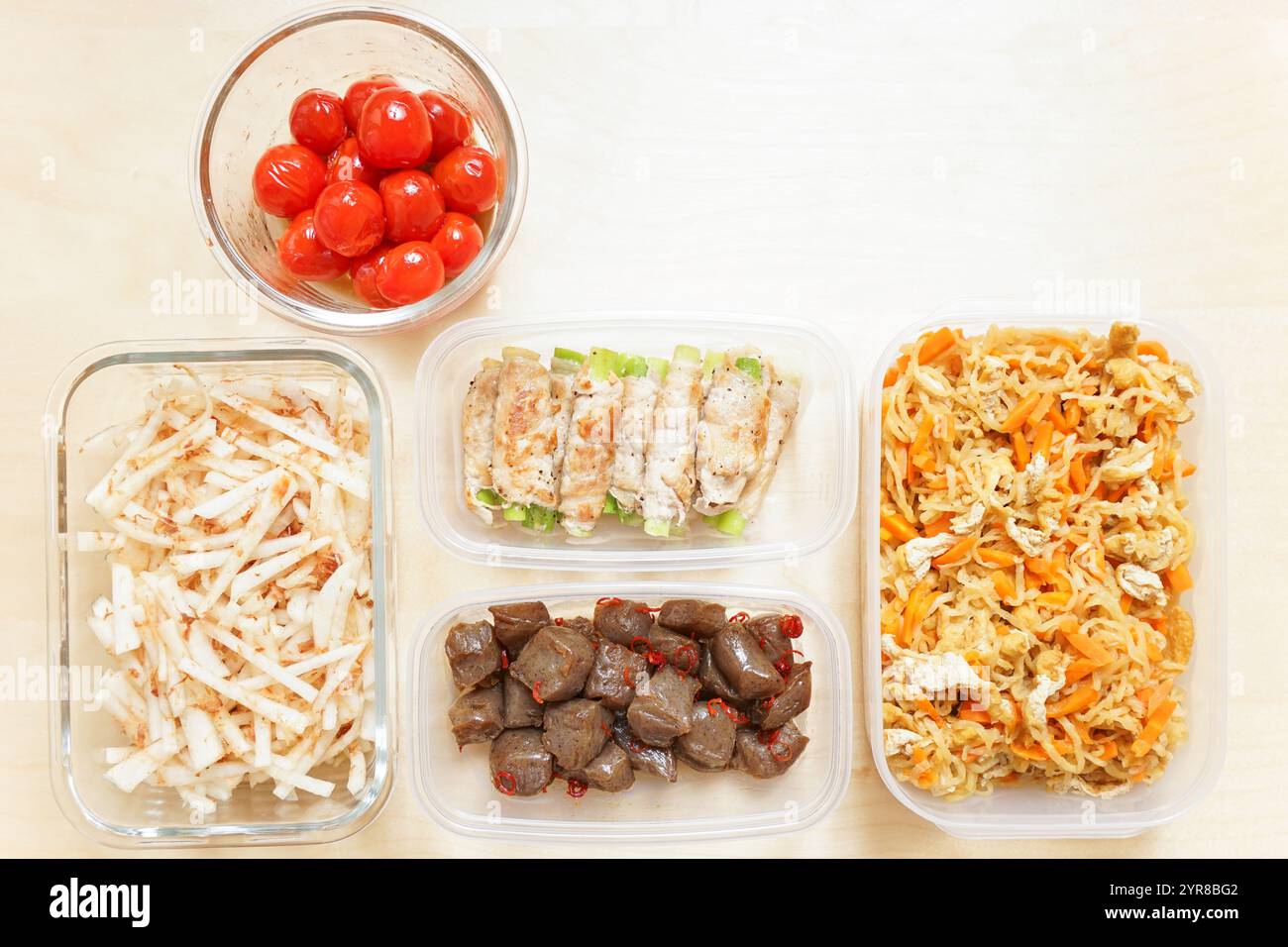 Reserve dishes, precooked food stock, packed lunches Stock Photo - Alamy