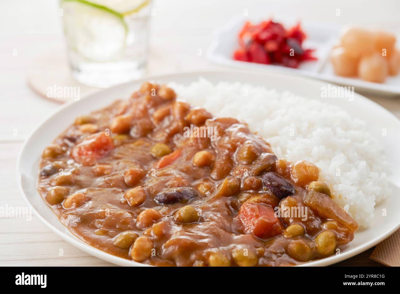 Bean curry with rice and vegetables hi-res stock photography and images ...