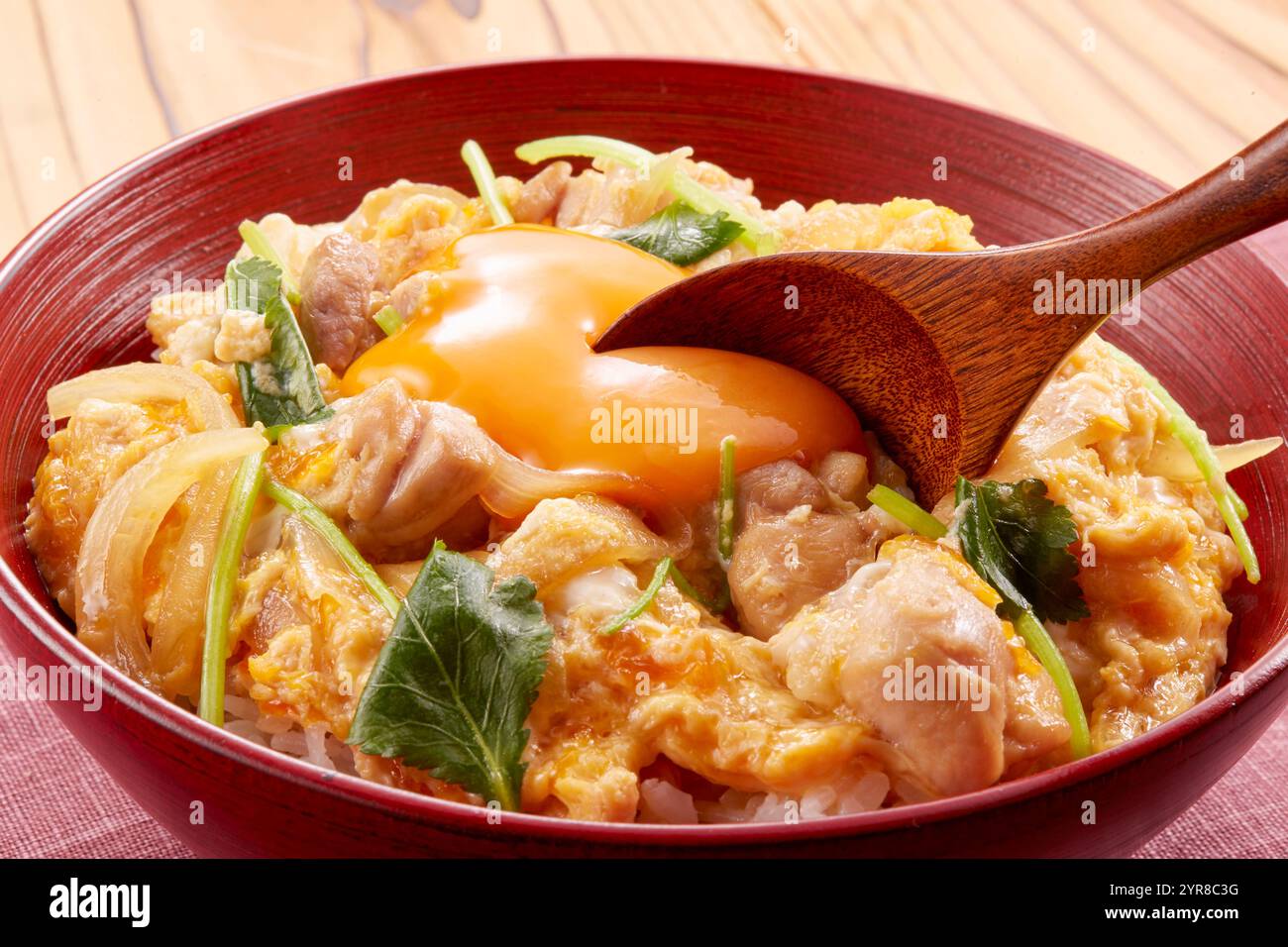 Oyako donburi (chicken and egg bowl Stock Photo - Alamy