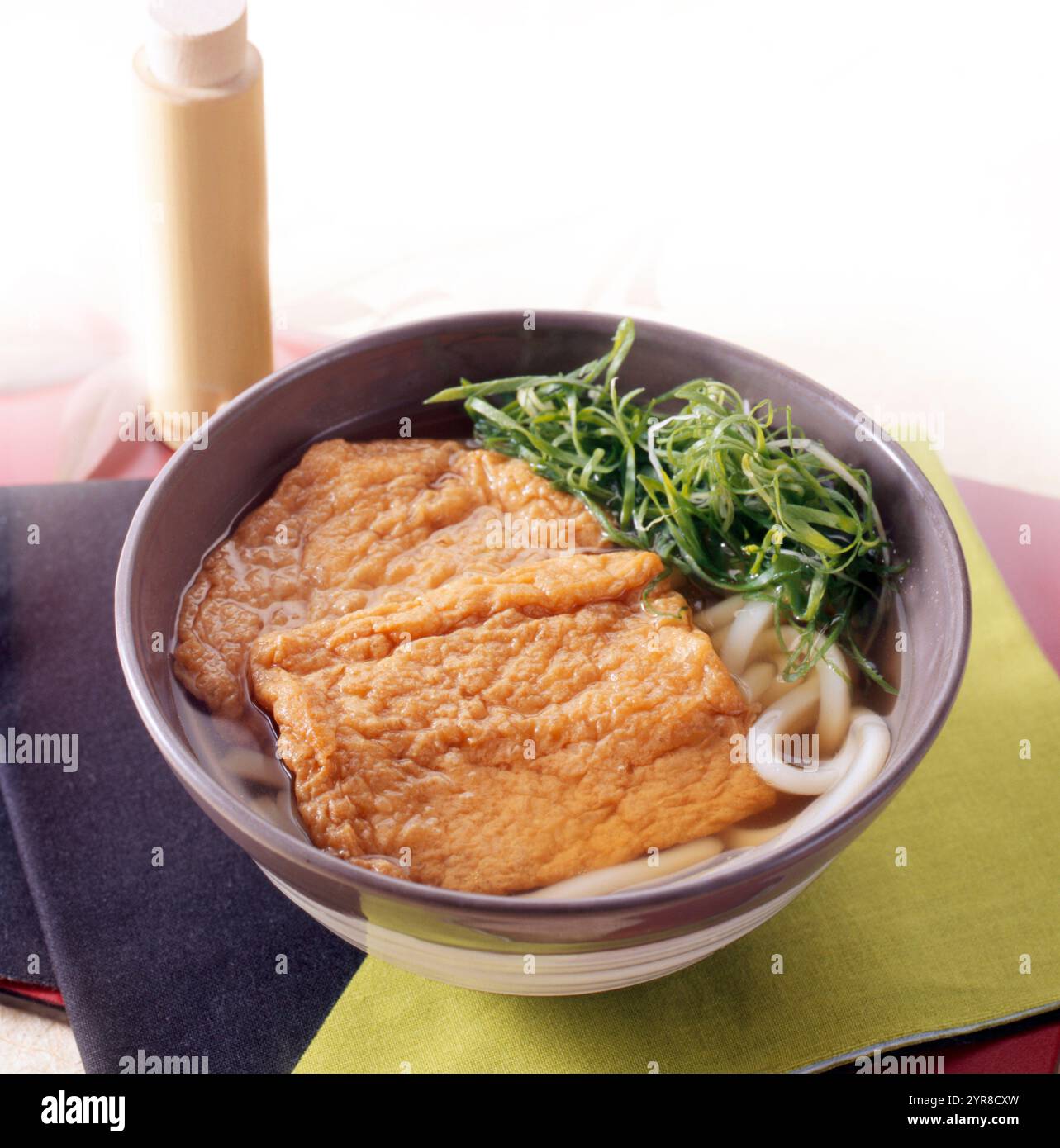 Kitsune udon with kelp and bonito Kansai dashi Stock Photo - Alamy
