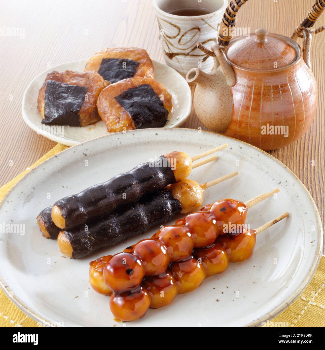 Japanese traditional confectionery cake hi-res stock photography and ...