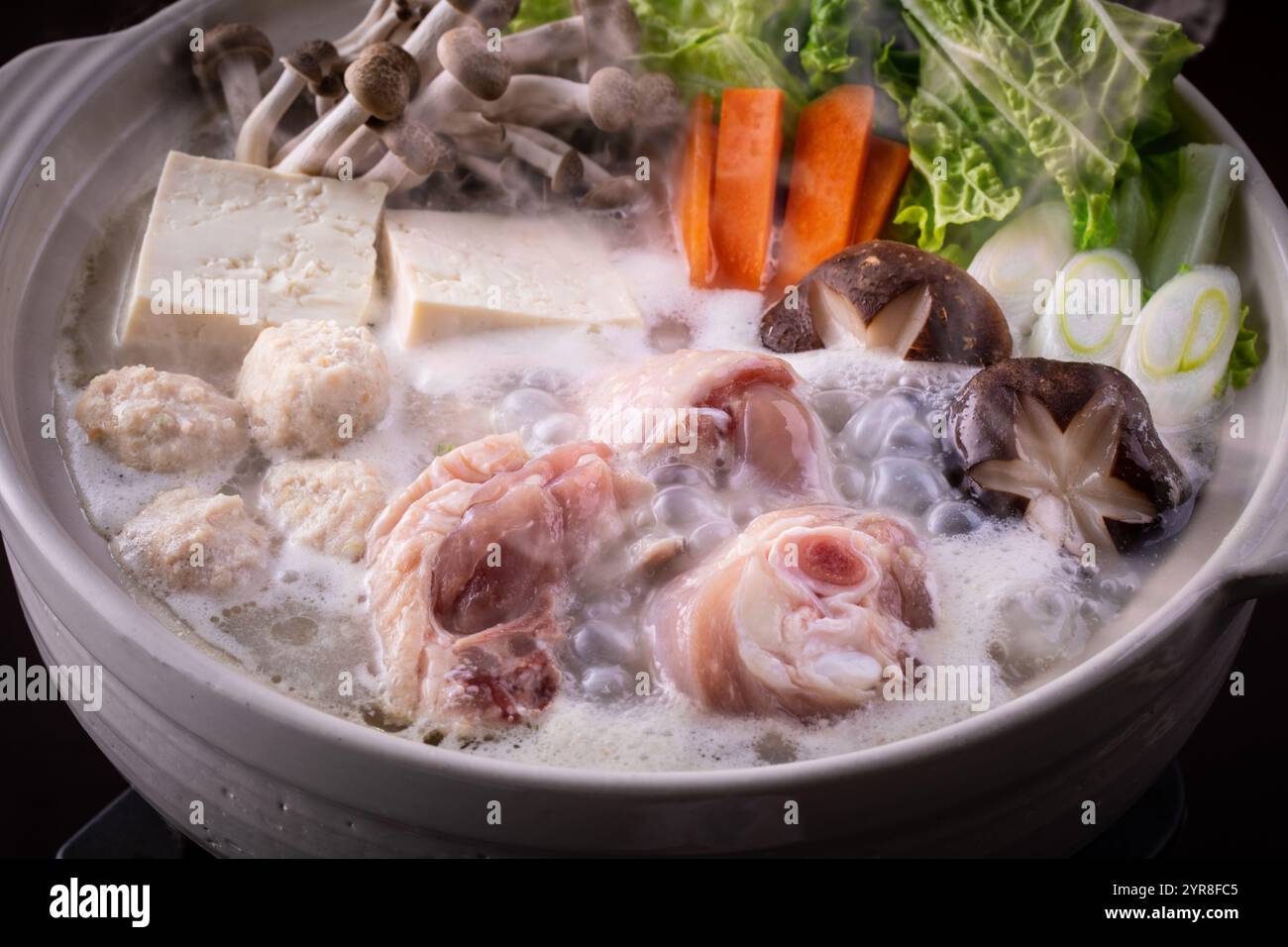 Mizutaki - chicken hotpot Stock Photo - Alamy