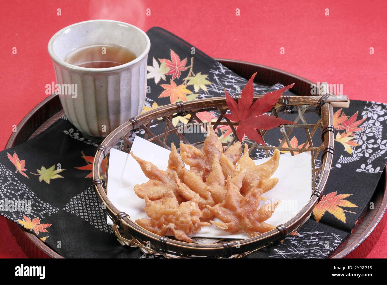 Momiji tempura hi-res stock photography and images - Alamy