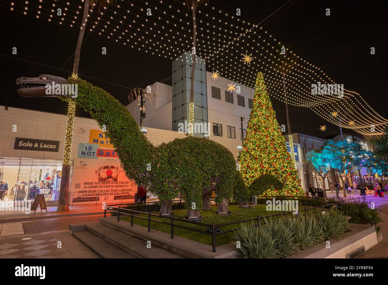 Downtown Santa Monica dressed up for the holiday season. official ...