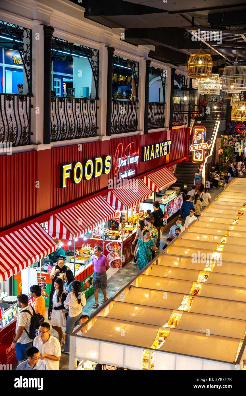 Sooksiam food court hi-res stock photography and images - Alamy