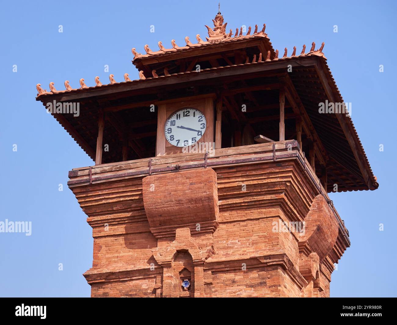 Low angle view of a clock tower hi-res stock photography and images - Alamy