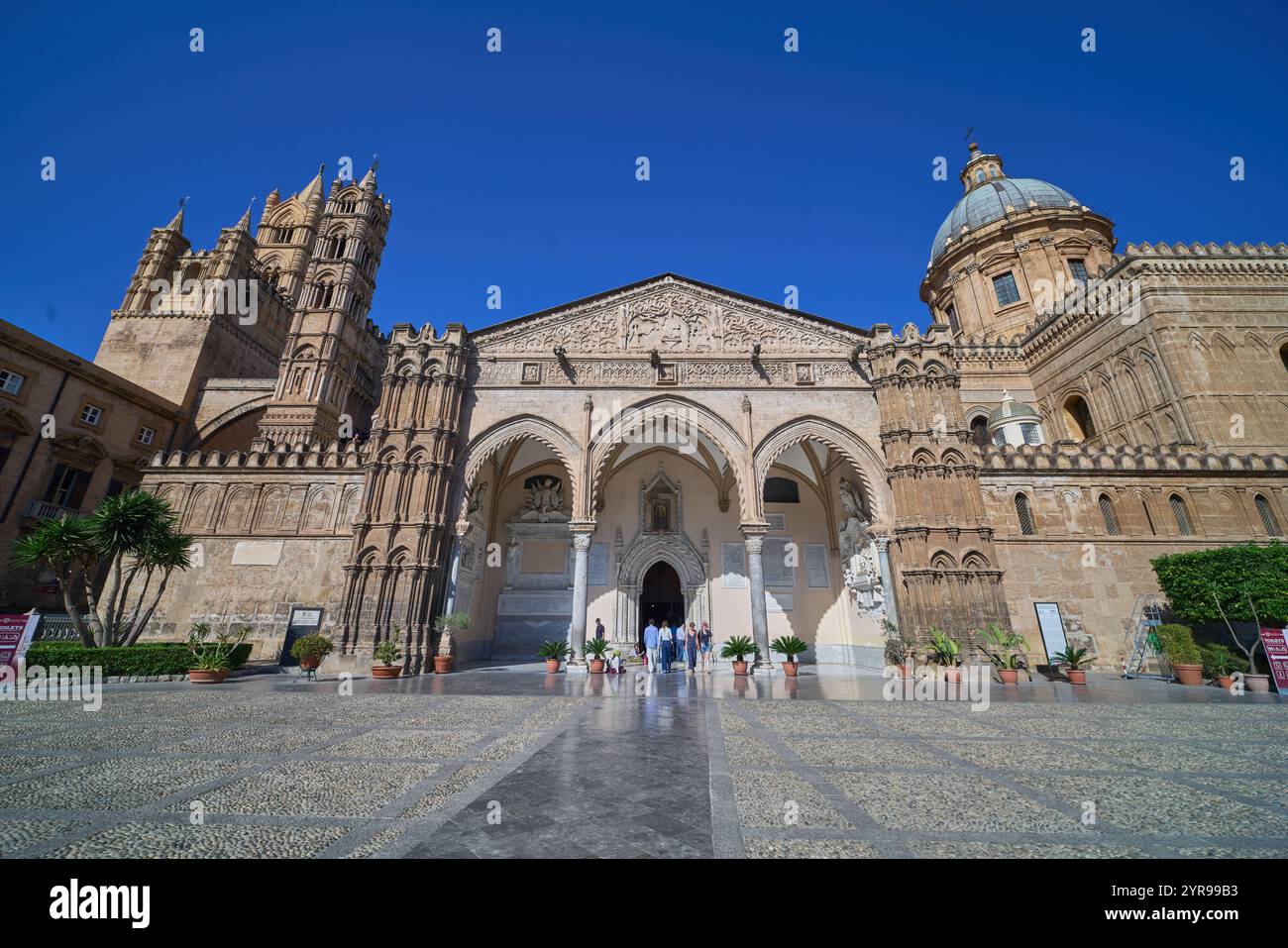 Metropolitan Cathedral of the Assumption of Virgin Mary in Palermo ...