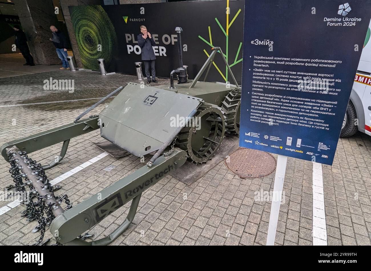 Non Exclusive: KYIV, UKRAINE - DECEMBER 2, 2024 - A Ukrainian demining ...