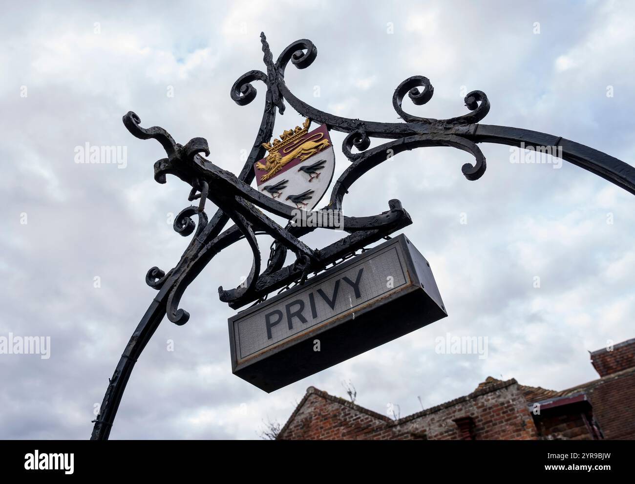 Old underground toilet sign hi-res stock photography and images - Alamy