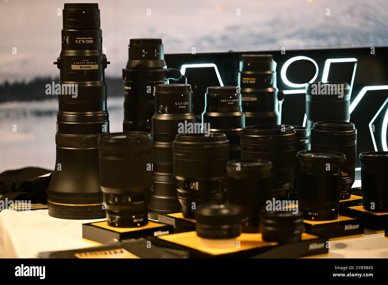 Lens 50mm 85mm hi-res stock photography and images - Alamy