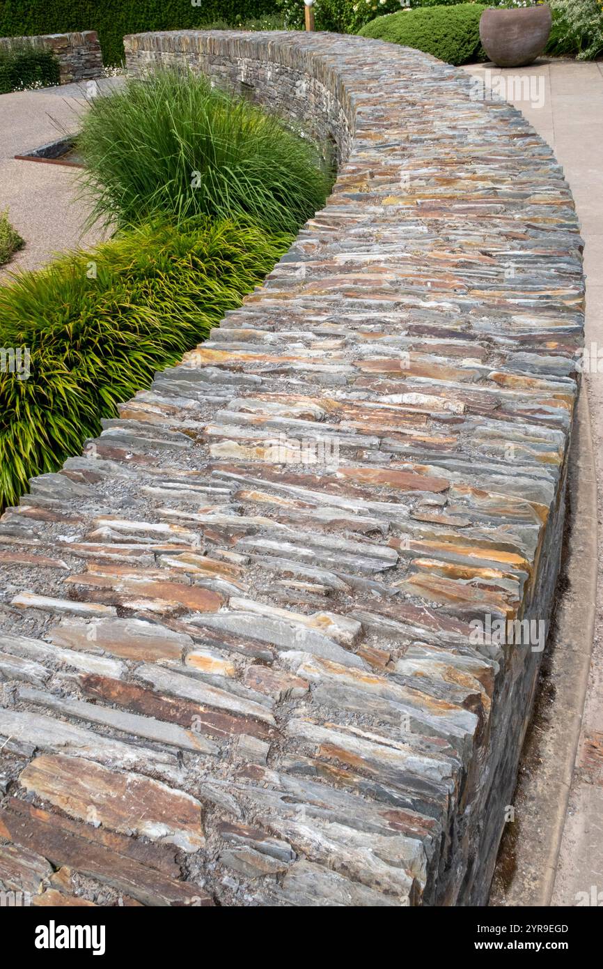 Wall of flint hi-res stock photography and images - Alamy