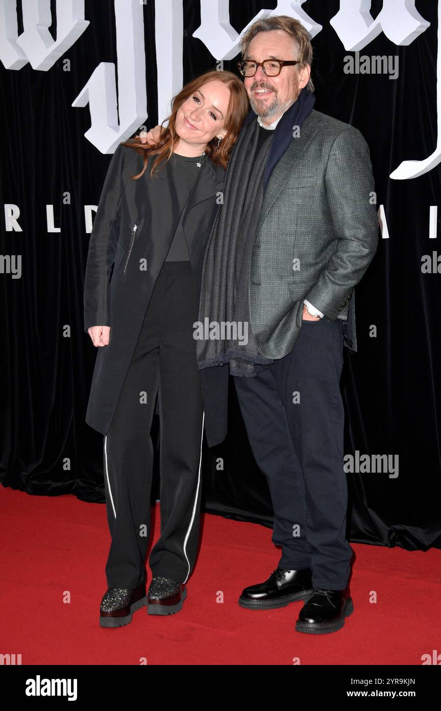 Eleanor Columbus mit Vater Chris Columbus bei der Premiere des ...